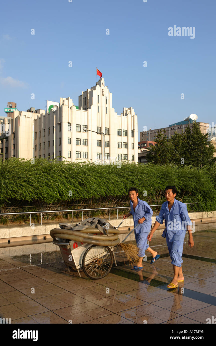 Shanghai street cleaning hi-res stock photography and images - Alamy