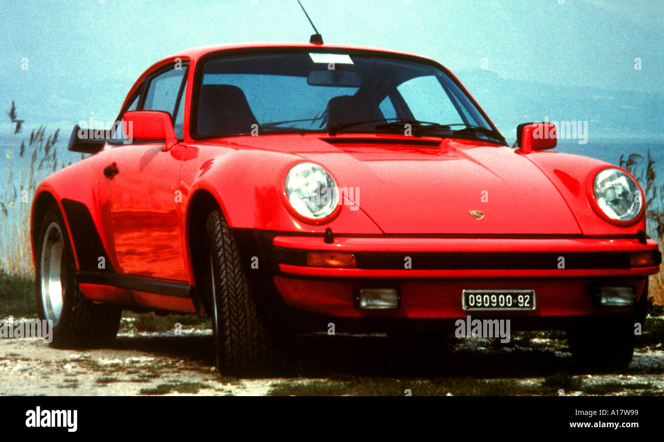 Red porsche hi-res stock photography and images - Alamy