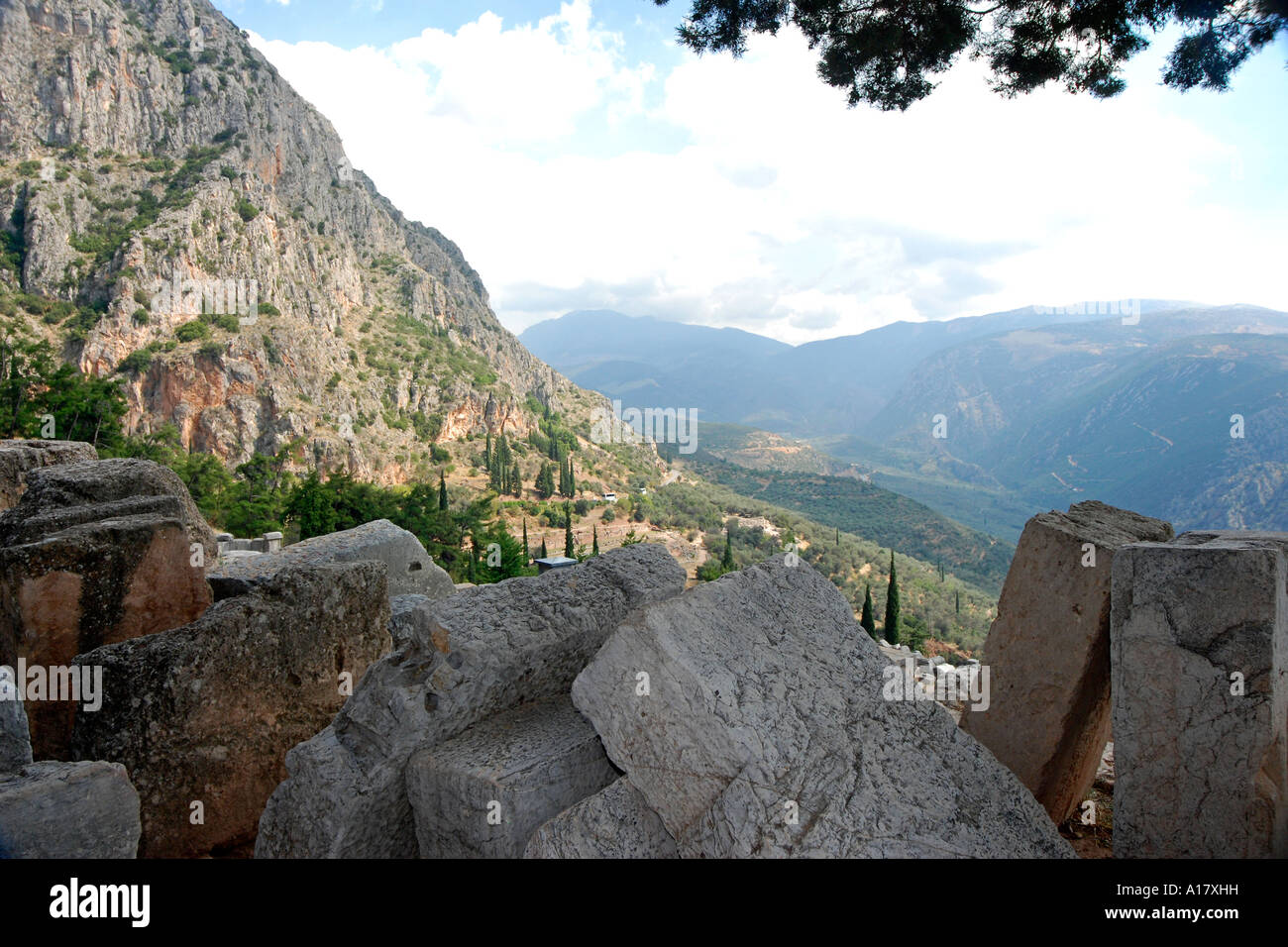 Delphi ruins, Greece under Mount Parnassus Stock Photo - Alamy