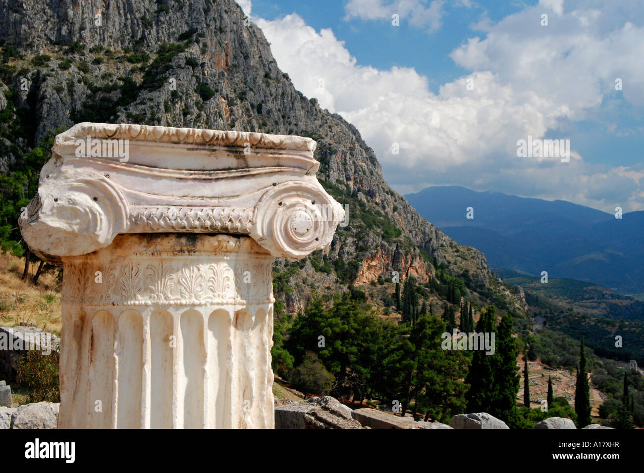 Delphi ruins, Greece under Mount Parnassus Stock Photo - Alamy