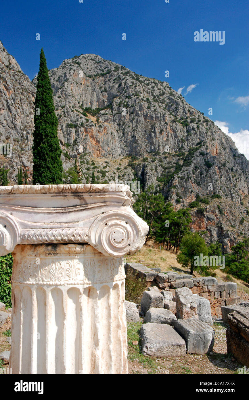 Delphi ruins, Greece under Mount Parnassus Stock Photo - Alamy
