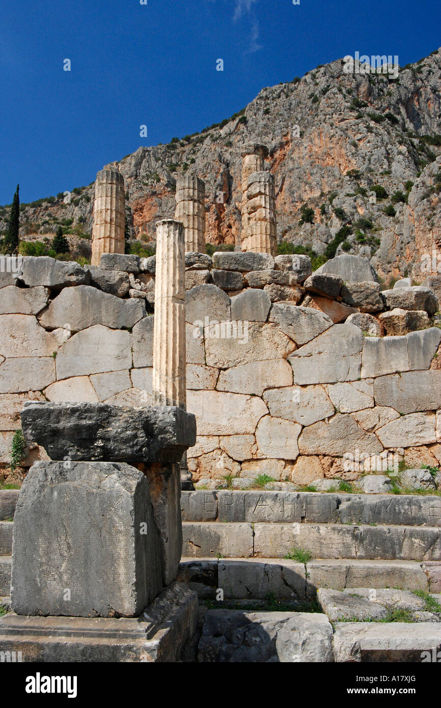 Delphi ruins, Greece under Mount Parnassus Stock Photo - Alamy