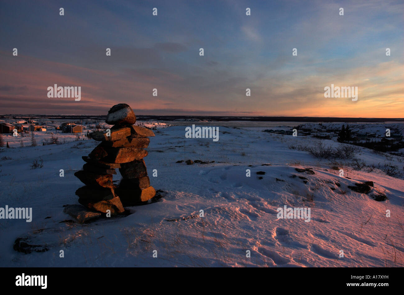 Inuksuit hi-res stock photography and images - Alamy
