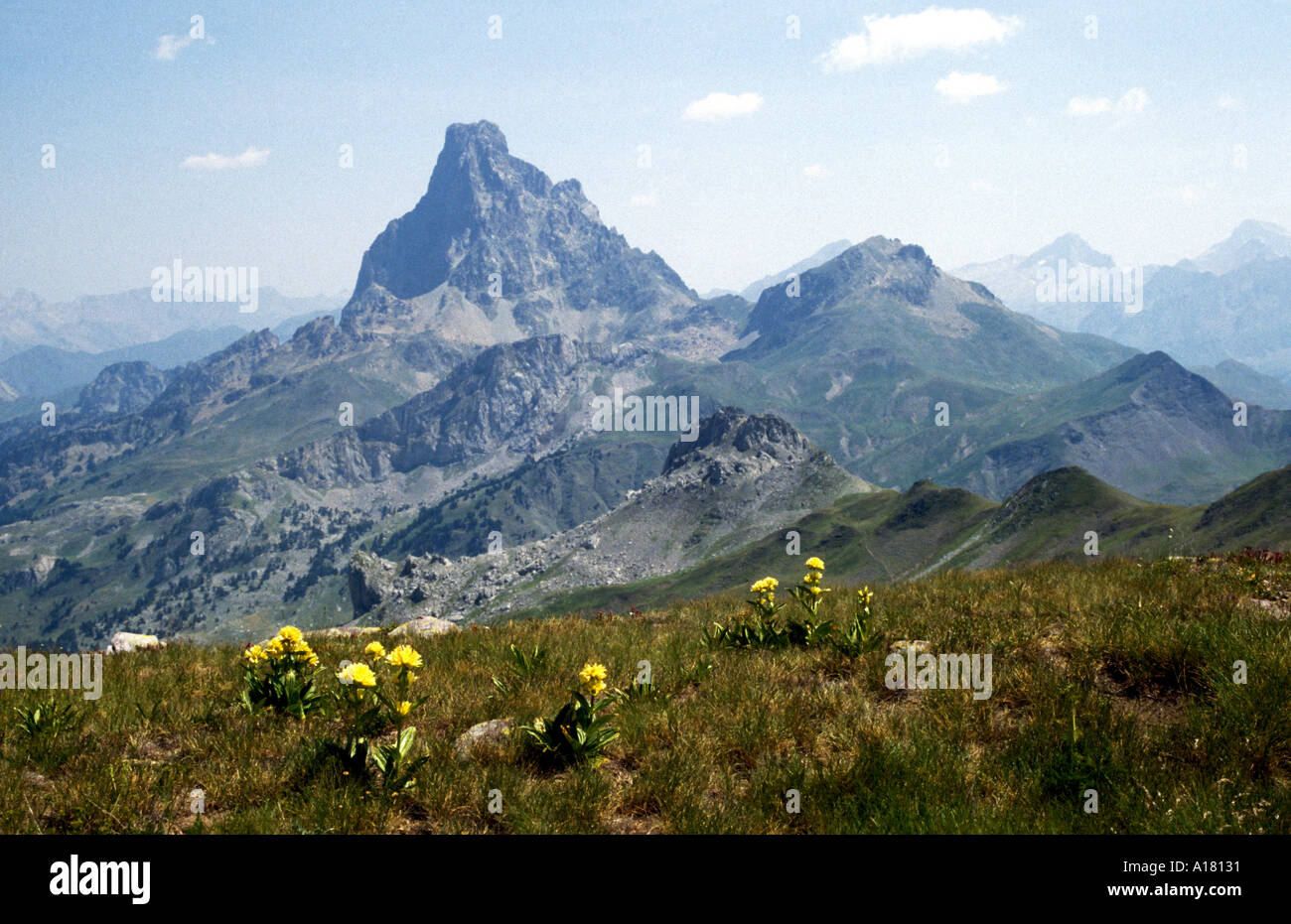 Tour du pic du midi hi-res stock photography and images - Alamy