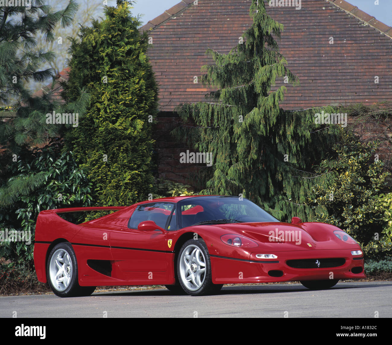 Front of ferrari sports car hi-res stock photography and images - Alamy