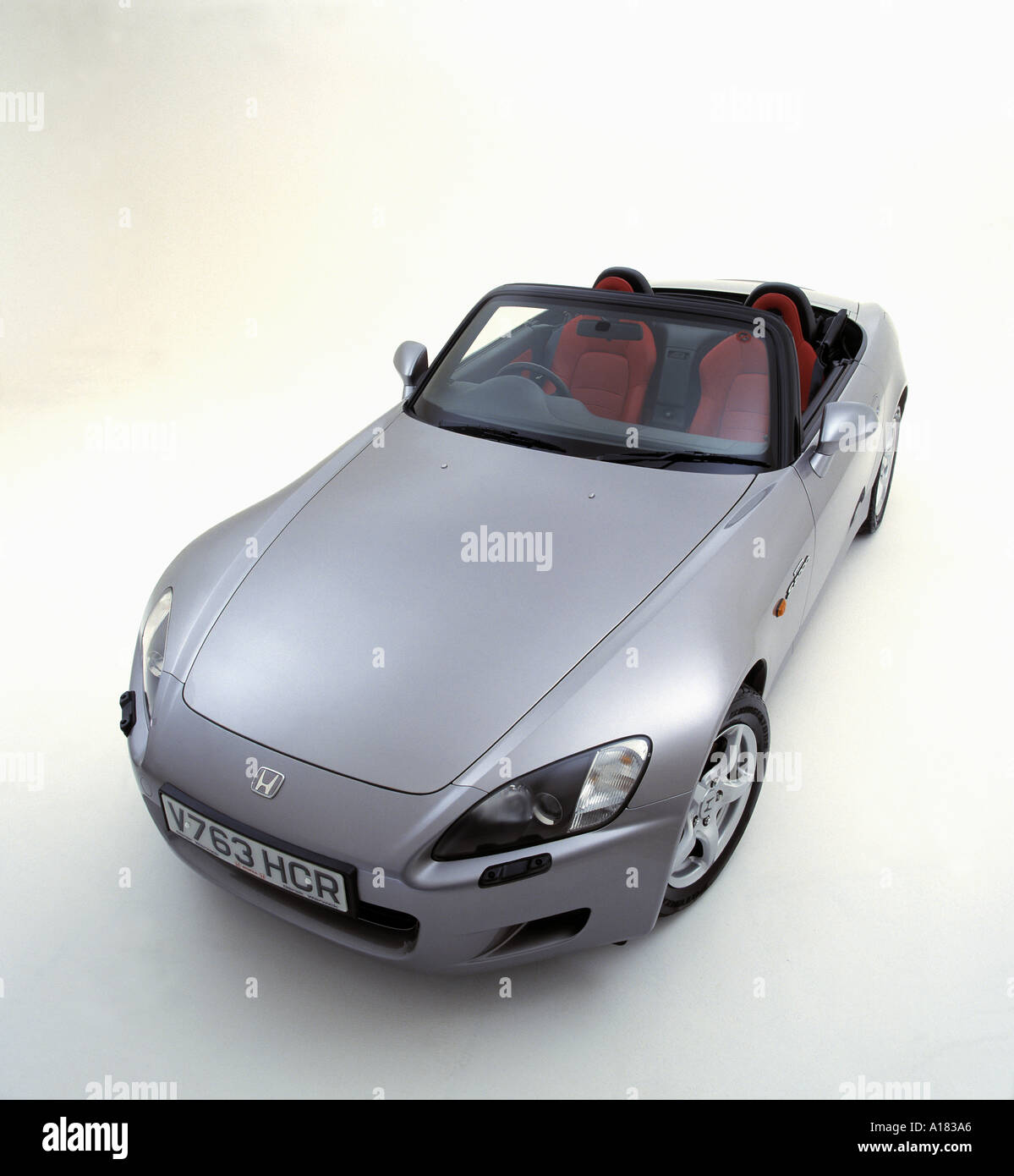 Silver honda s2000 hi-res stock photography and images - Alamy