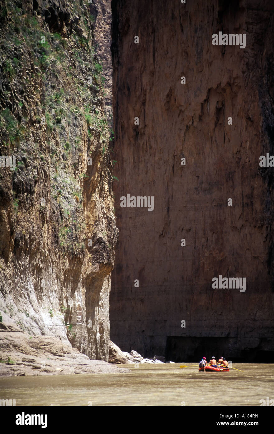 Rafting the Rio Grande River in Big Bend National Park, West Texas, USA ...