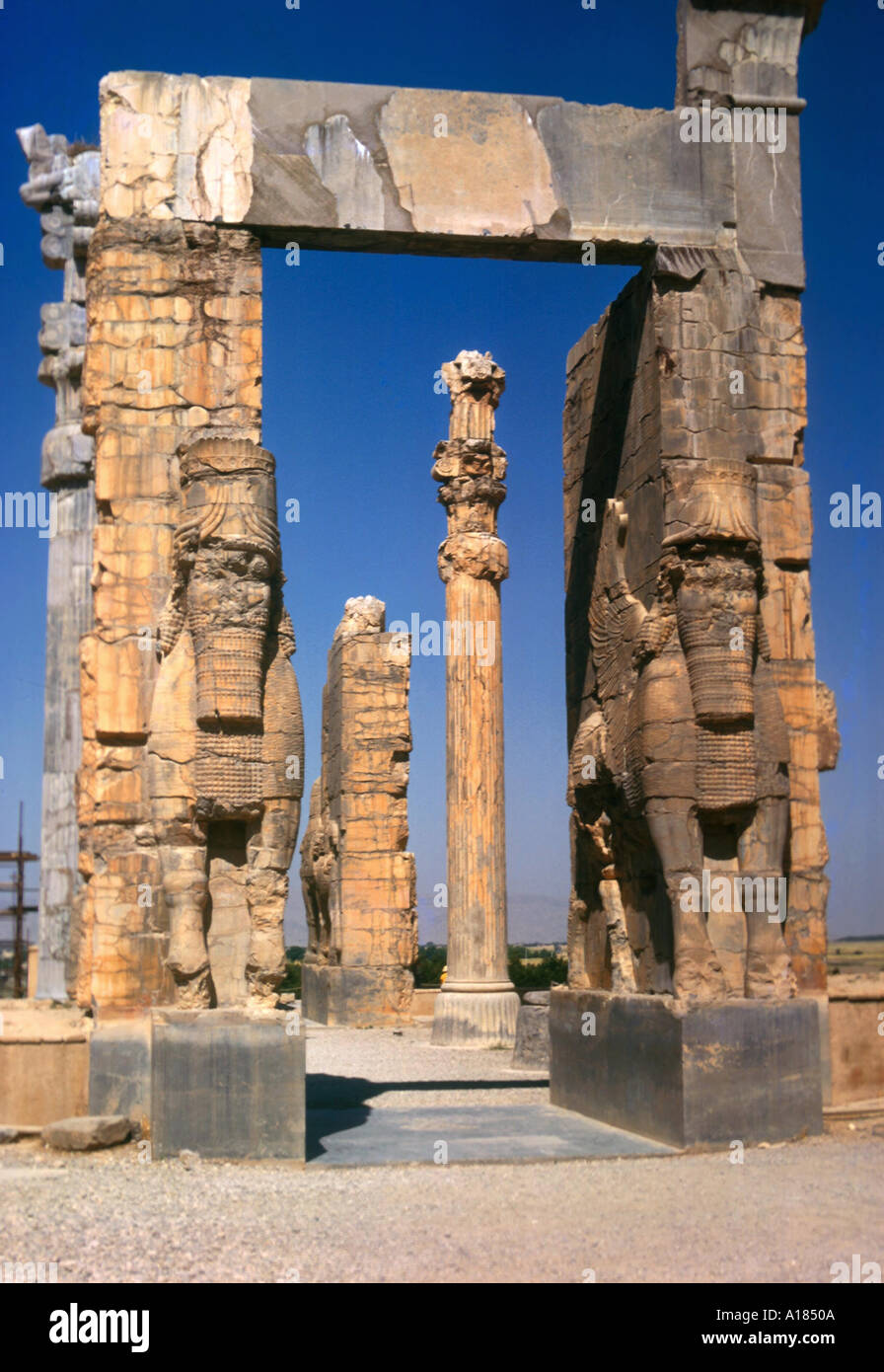 Pillars persepolis hi-res stock photography and images - Alamy