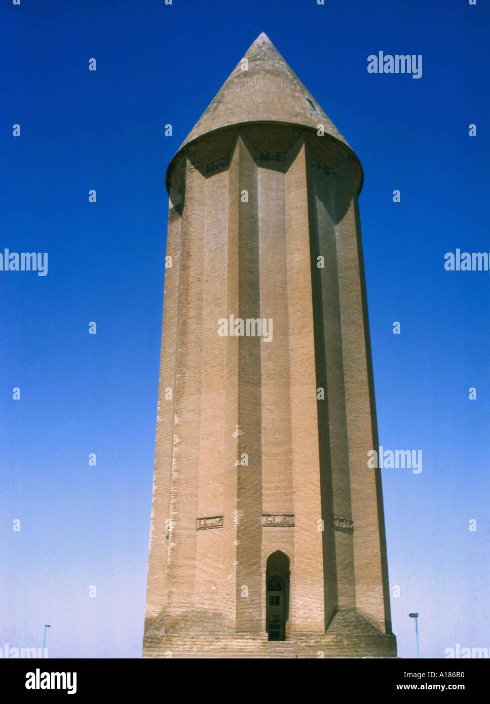 Gonbad e qabus hi-res stock photography and images - Alamy