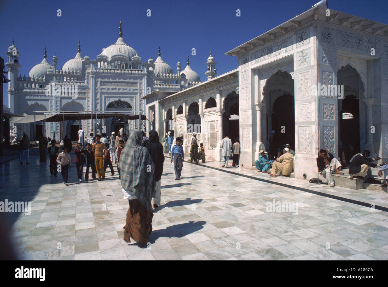 Groups of people at the Data Durbar Shrine in Lahore Pakistan Asia R ...