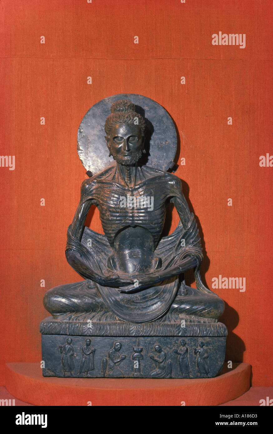 Buddhist statue pakistan hi-res stock photography and images - Alamy