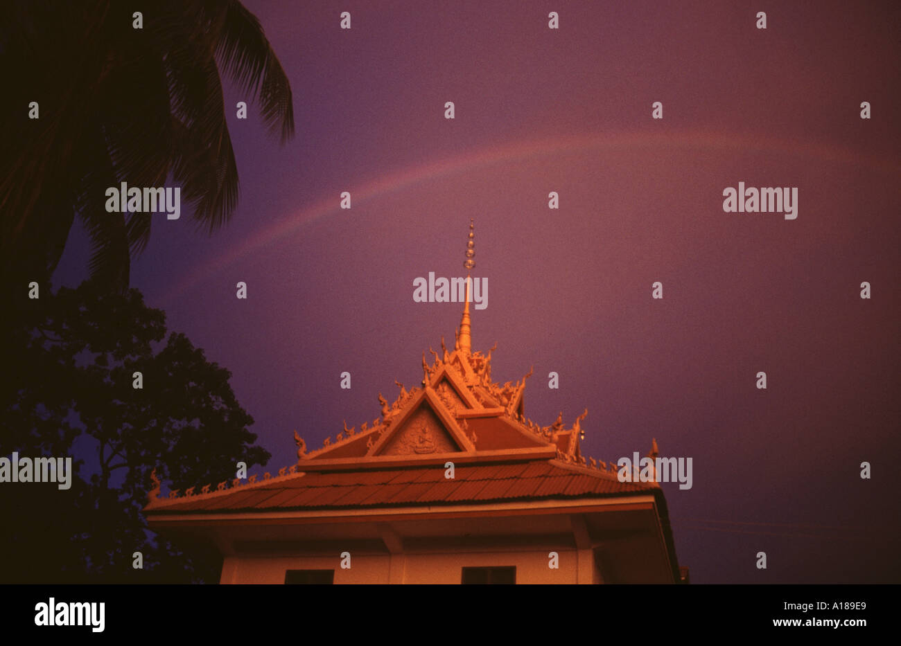 Wat Vientiane viangchan that lotus spire palm Laos Stock Photo - Alamy