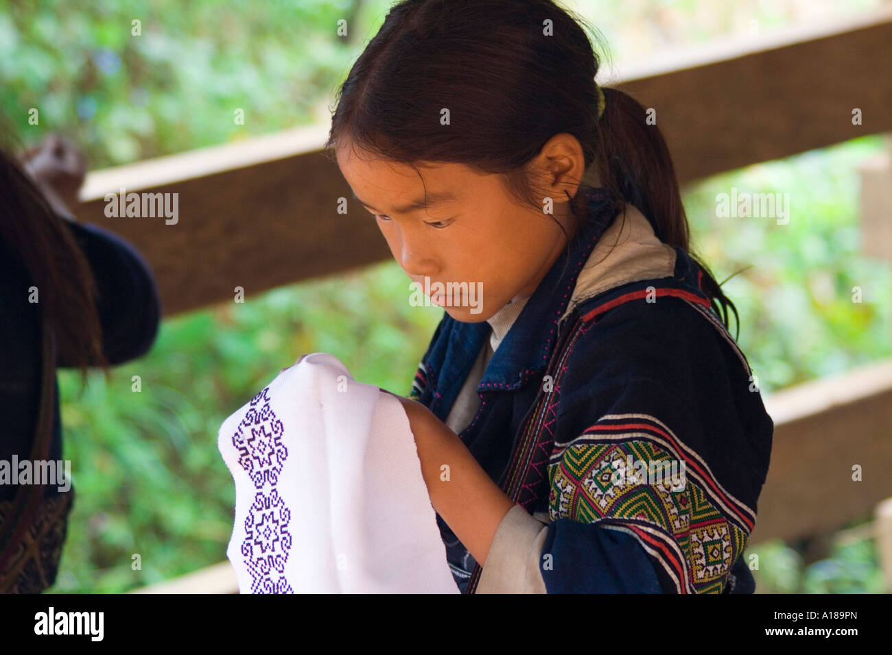 2007 Pretty Young Hmong Girl in Traditional Clothing Sewing Sapa ...