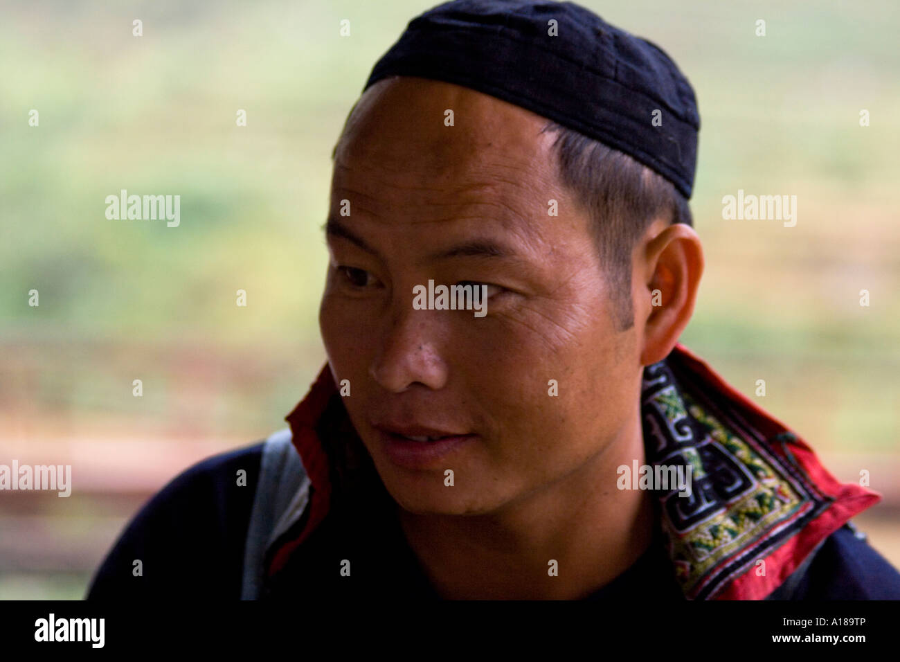 Vietnamese men wearing traditional hi-res stock photography and images ...