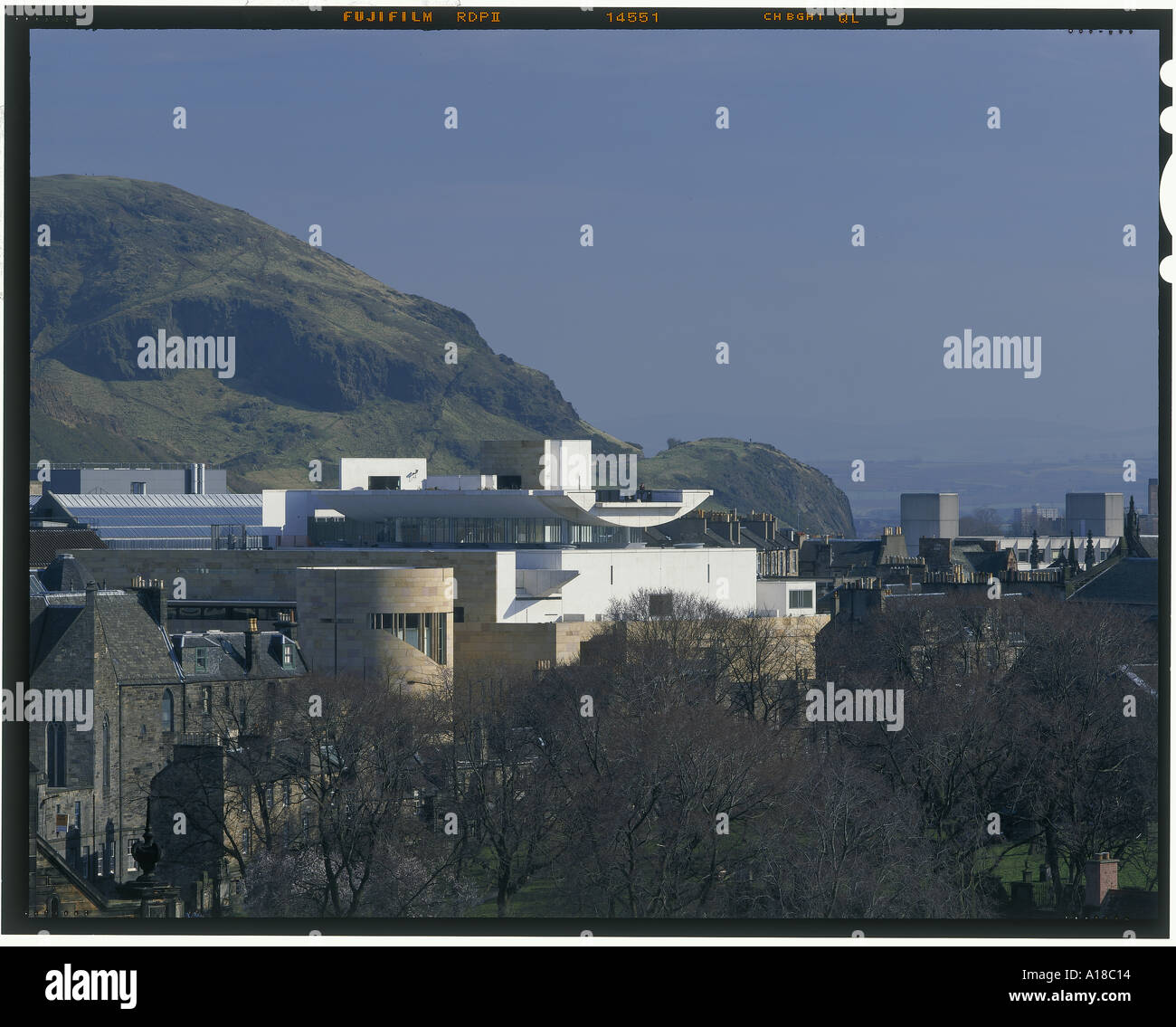 Edinbrugh castle hi-res stock photography and images - Alamy