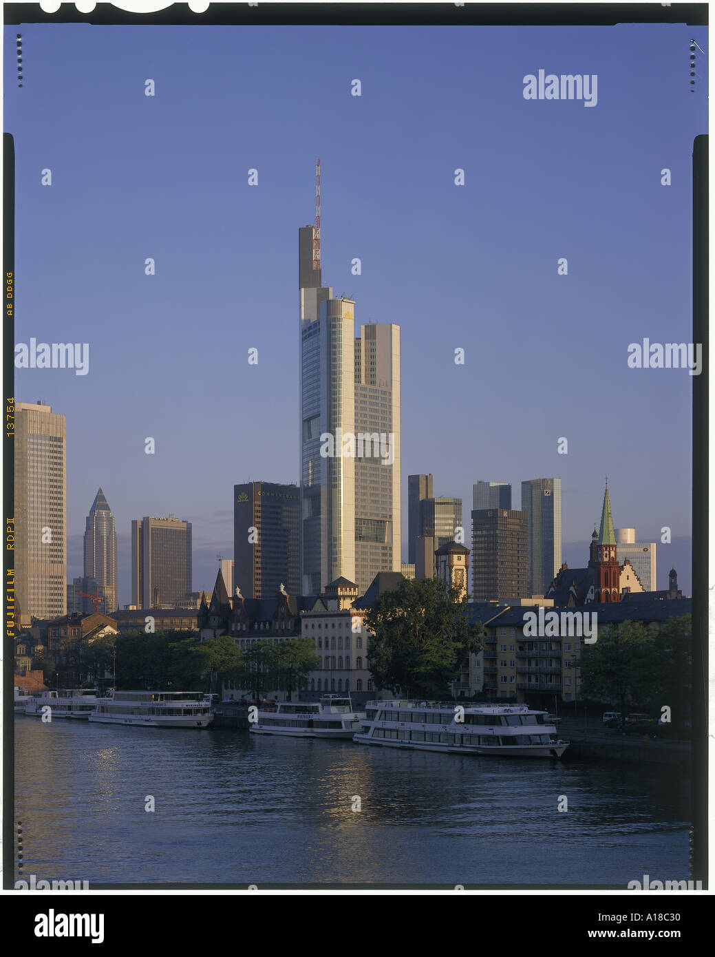 Commerzbank HQ, Frankfurt, 1991-1997. Architect: Sir Norman Foster and ...
