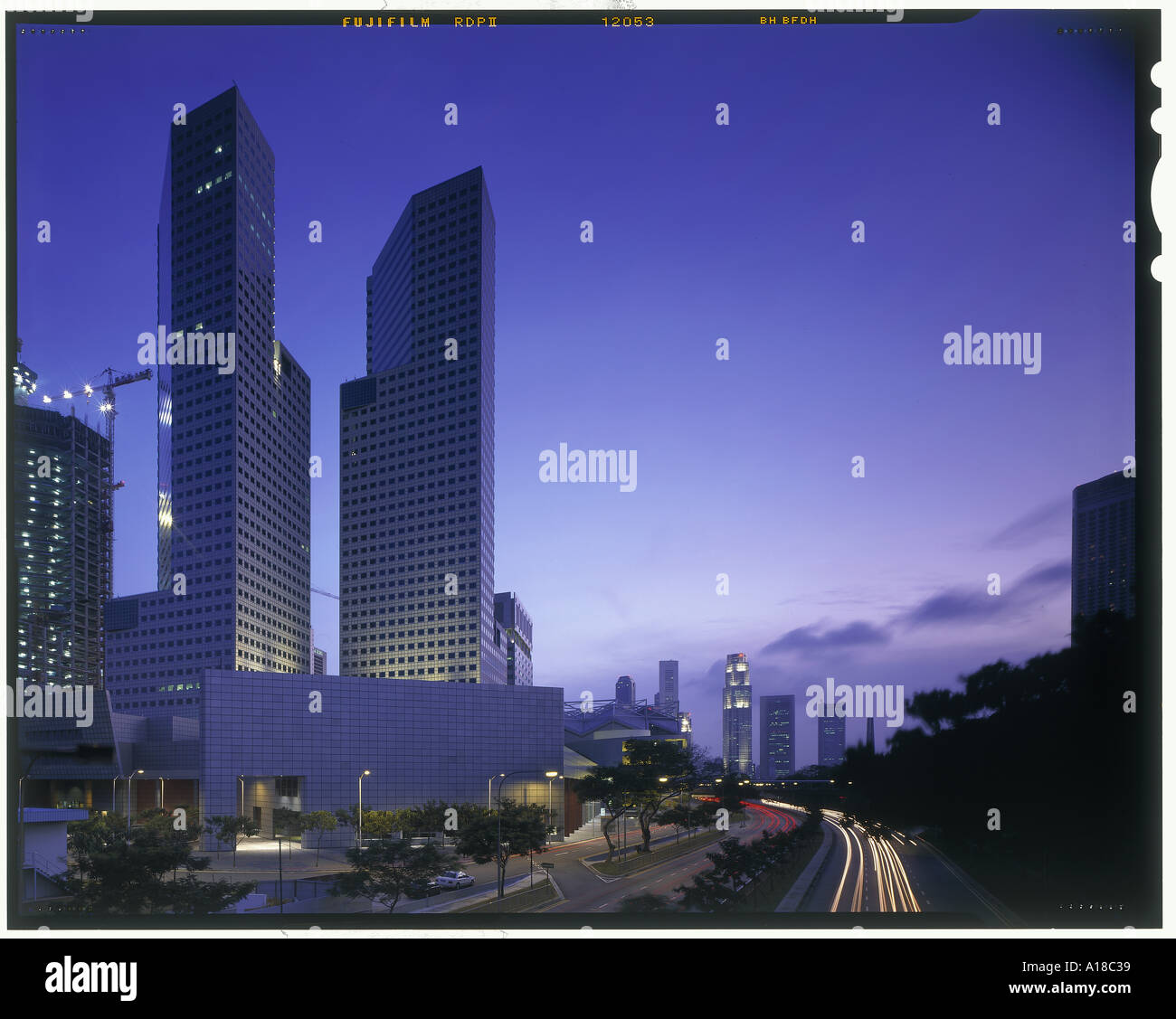 Buildings of suntec towers hi-res stock photography and images - Alamy