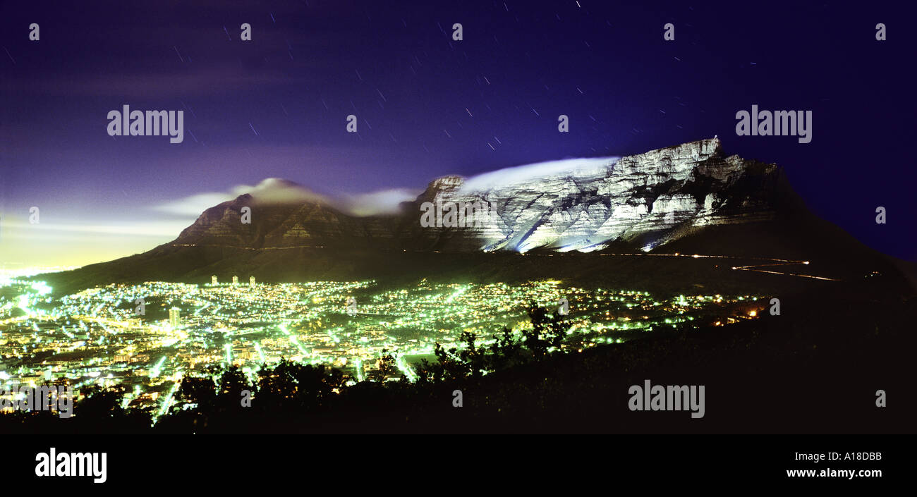 Cape town table mountain night hi-res stock photography and images - Alamy