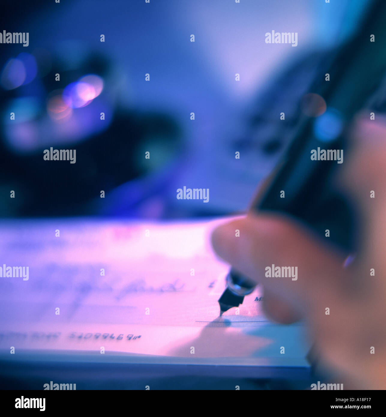 Cheque uk hi-res stock photography and images - Alamy