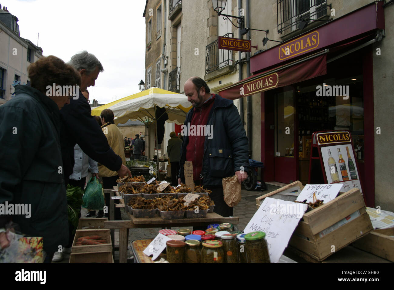 Vannes mushroom stall Stock Photo - Alamy