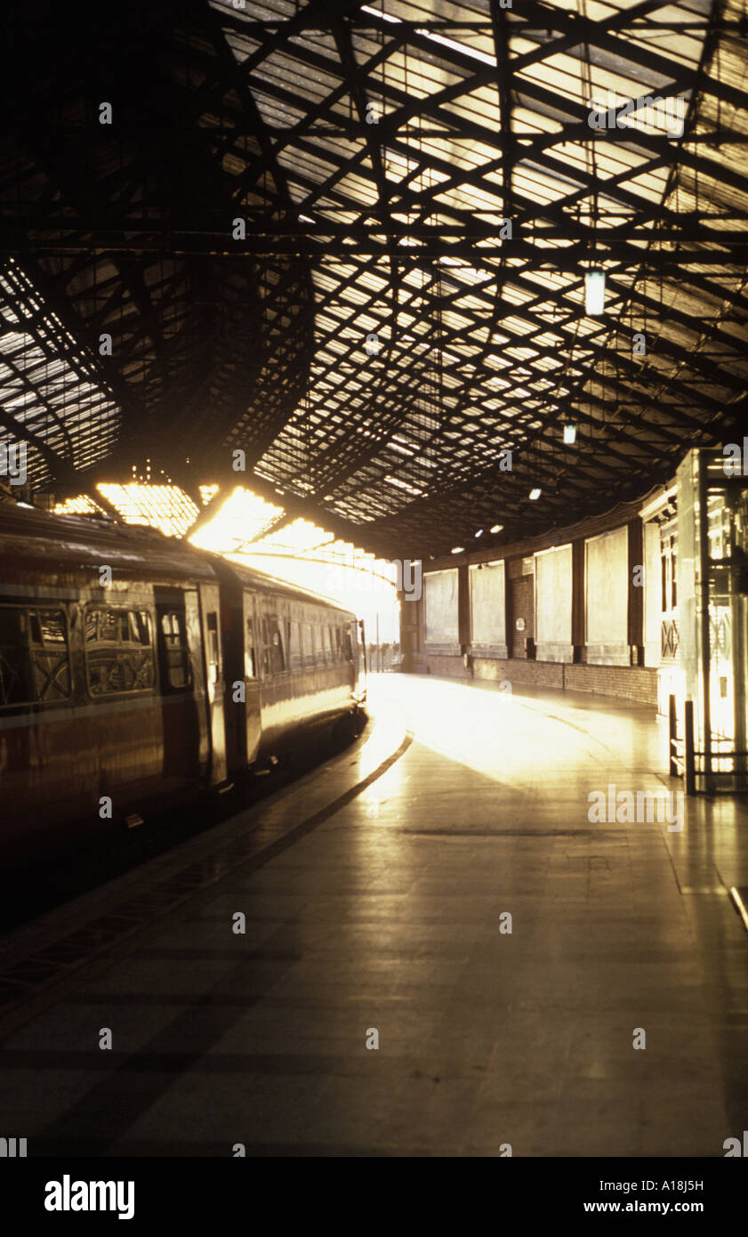 Cork to dublin train hi-res stock photography and images - Alamy