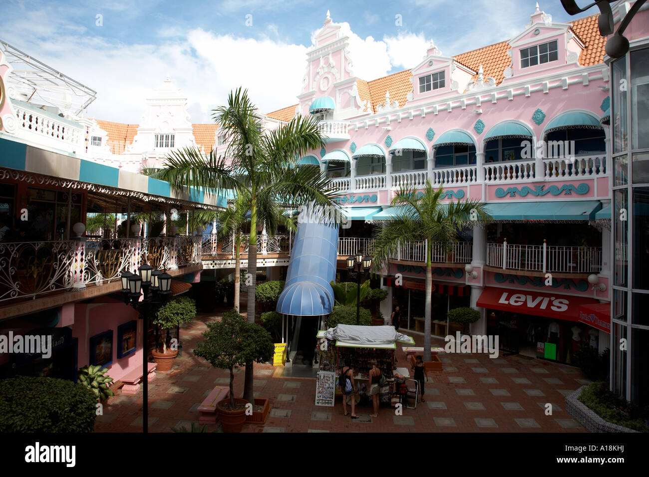 Royal mall hi-res stock photography and images - Alamy