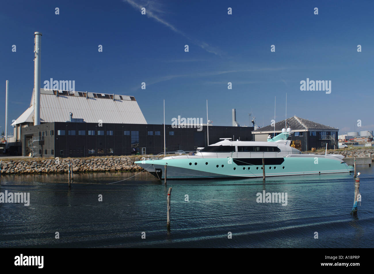 Super yacht construction hi-res stock photography and images - Alamy