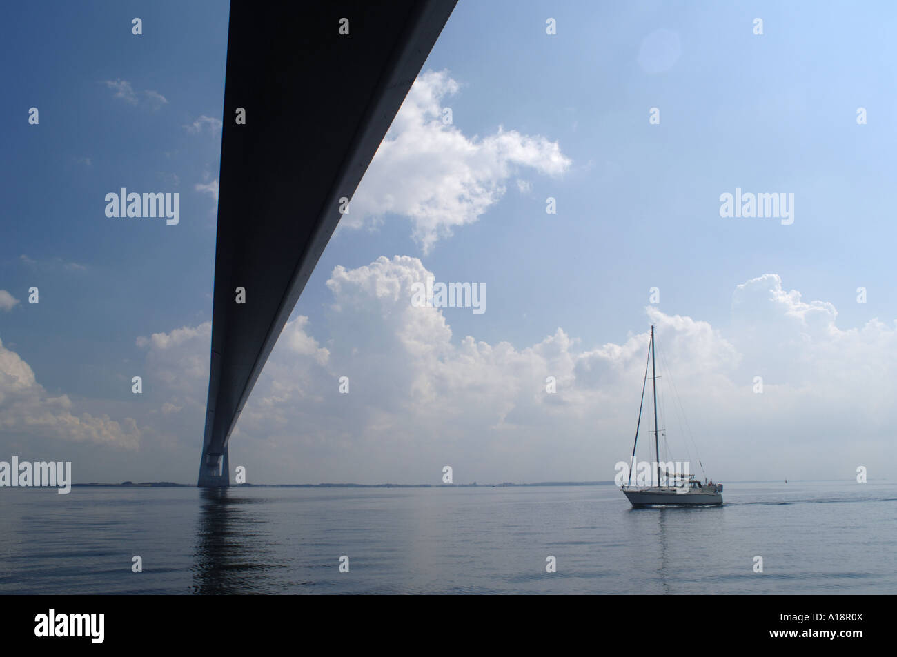 Bridge between islands hi-res stock photography and images - Alamy