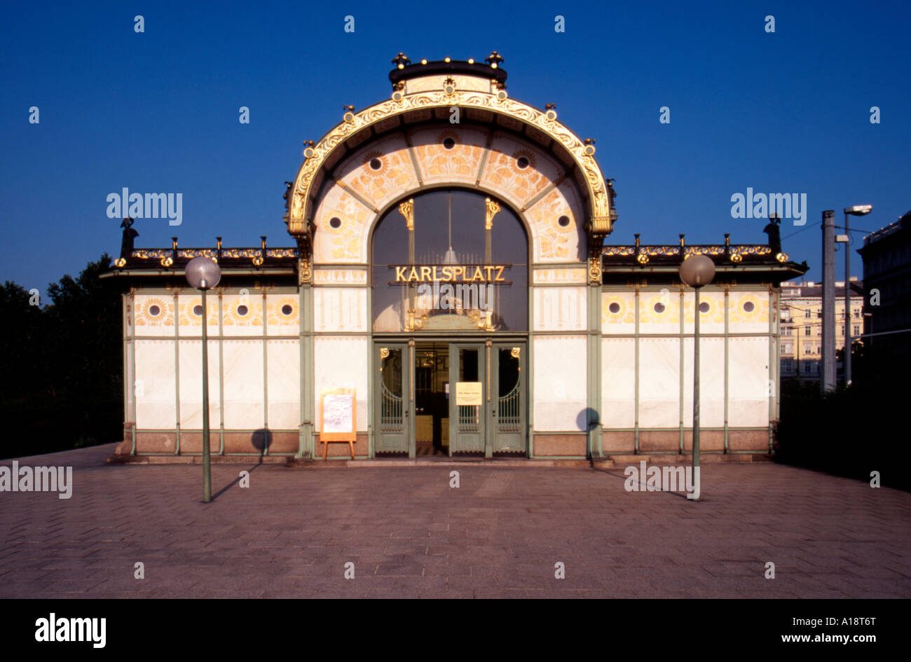 Subway train station karlsplatz hi-res stock photography and images - Alamy