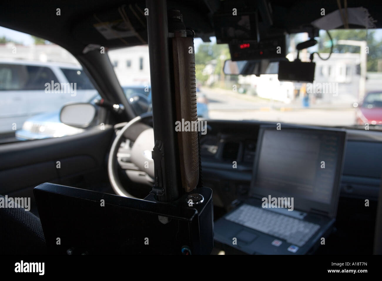 Police department computer car hi-res stock photography and images - Alamy