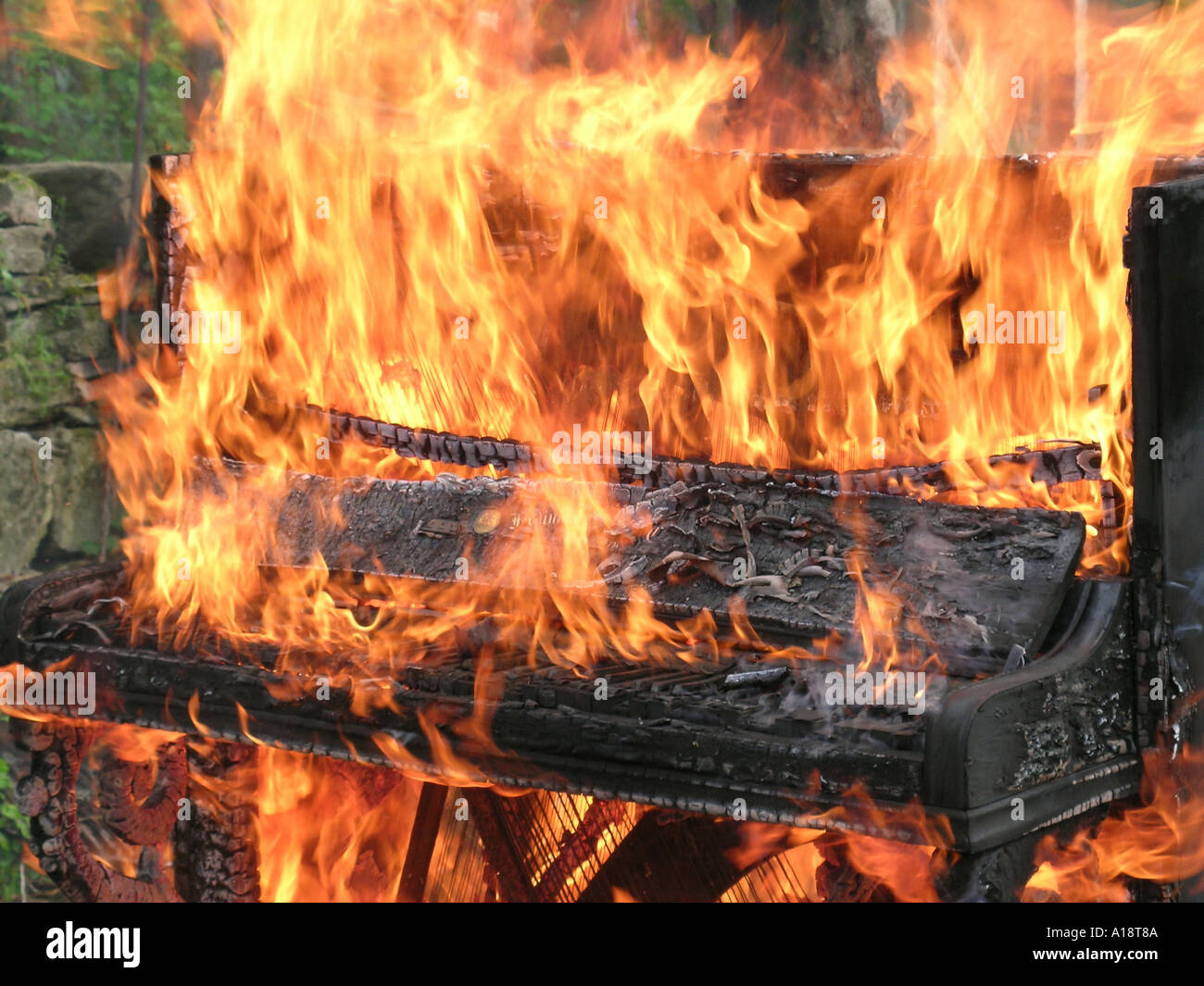 Piano burning hi-res stock photography and images - Alamy