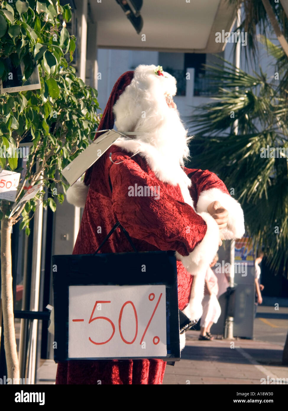 Puerto banus shops hi-res stock photography and images - Alamy
