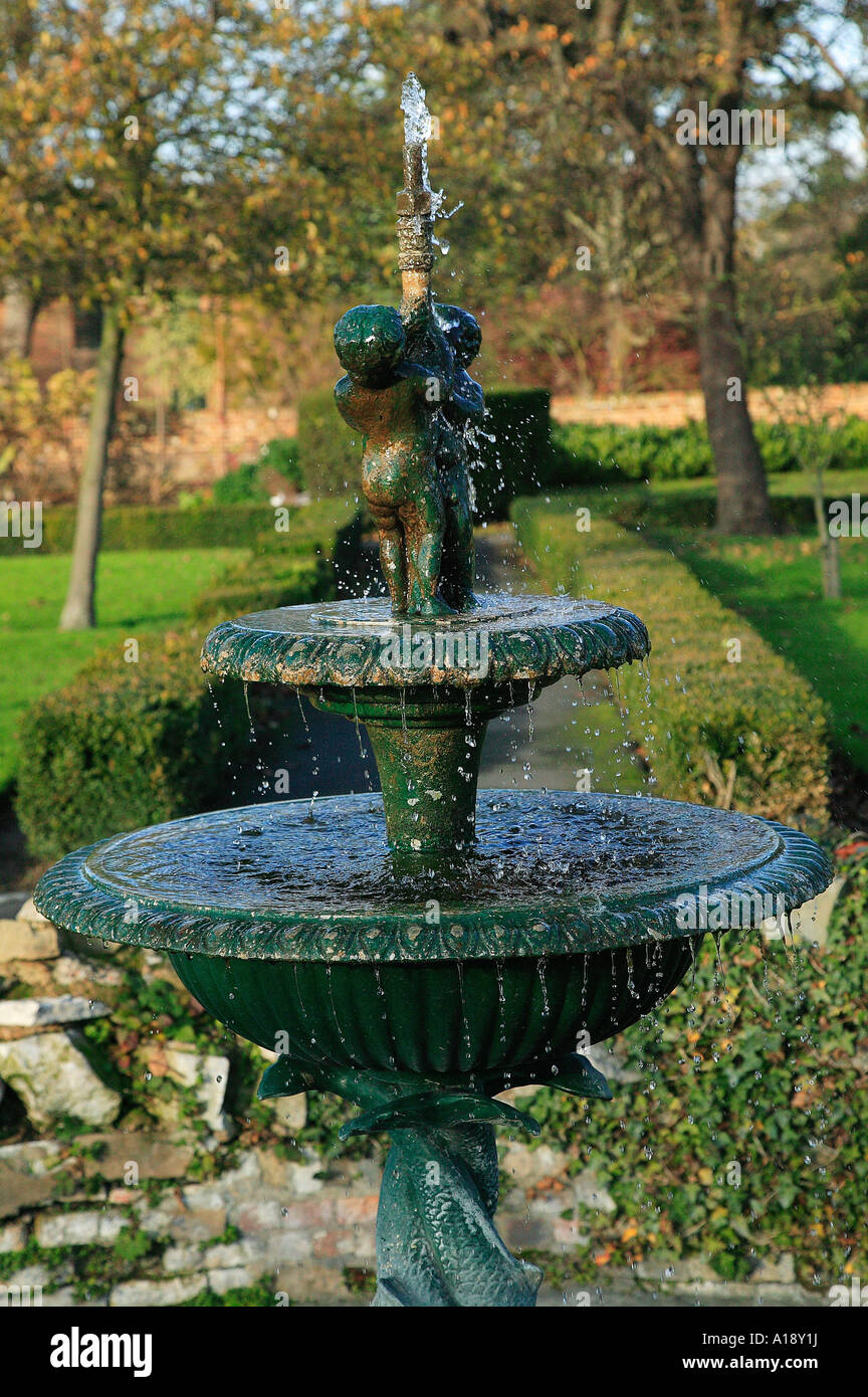 Victorian Fountain Stock Photo: 10182269 - Alamy