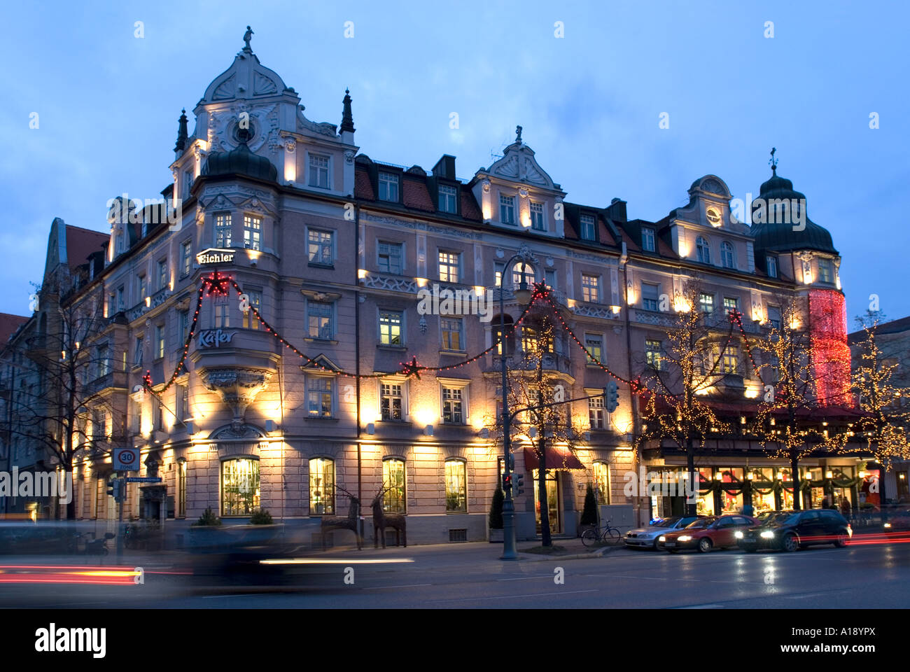 delicatessen shop and restaurant Kaefer Prinzregentenstrasse Munich ...
