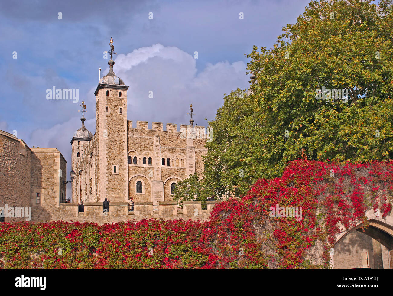 The White Tower at the Tower of London Stock Photo - Alamy