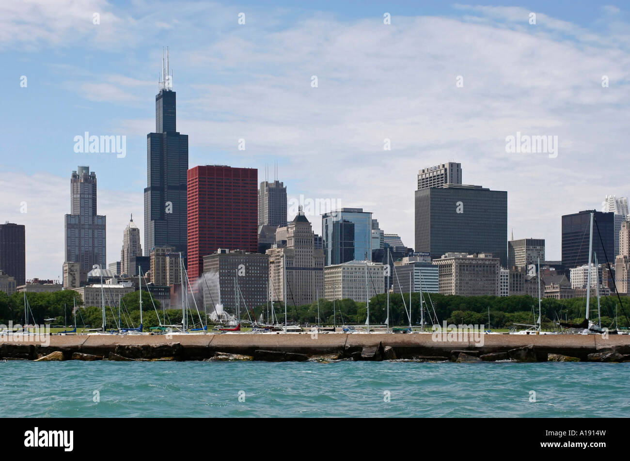 Chicago skyline from the water including Sears Tower and Buckinham ...