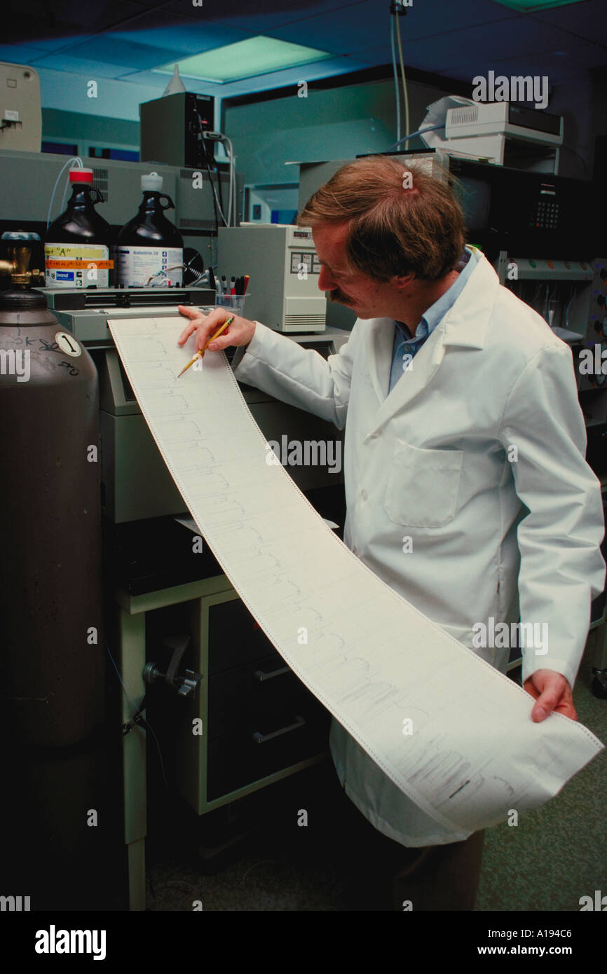 Engineer computer hi-res stock photography and images - Alamy