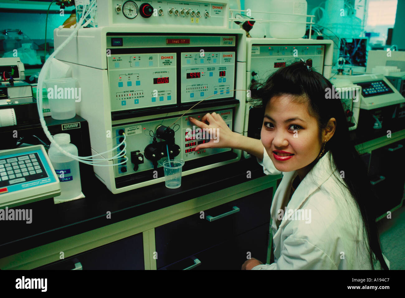Female biologists hi-res stock photography and images - Alamy