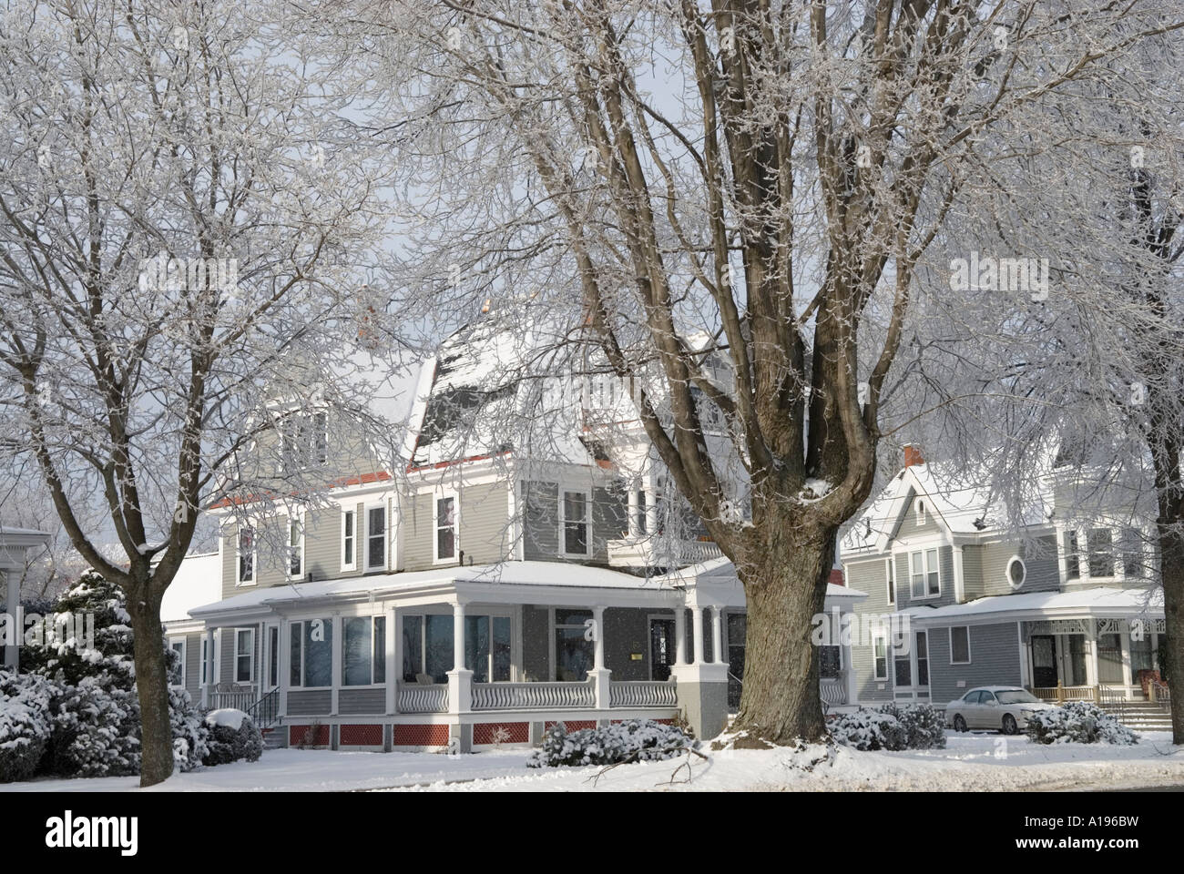 Victorian mansion snow hi-res stock photography and images - Alamy
