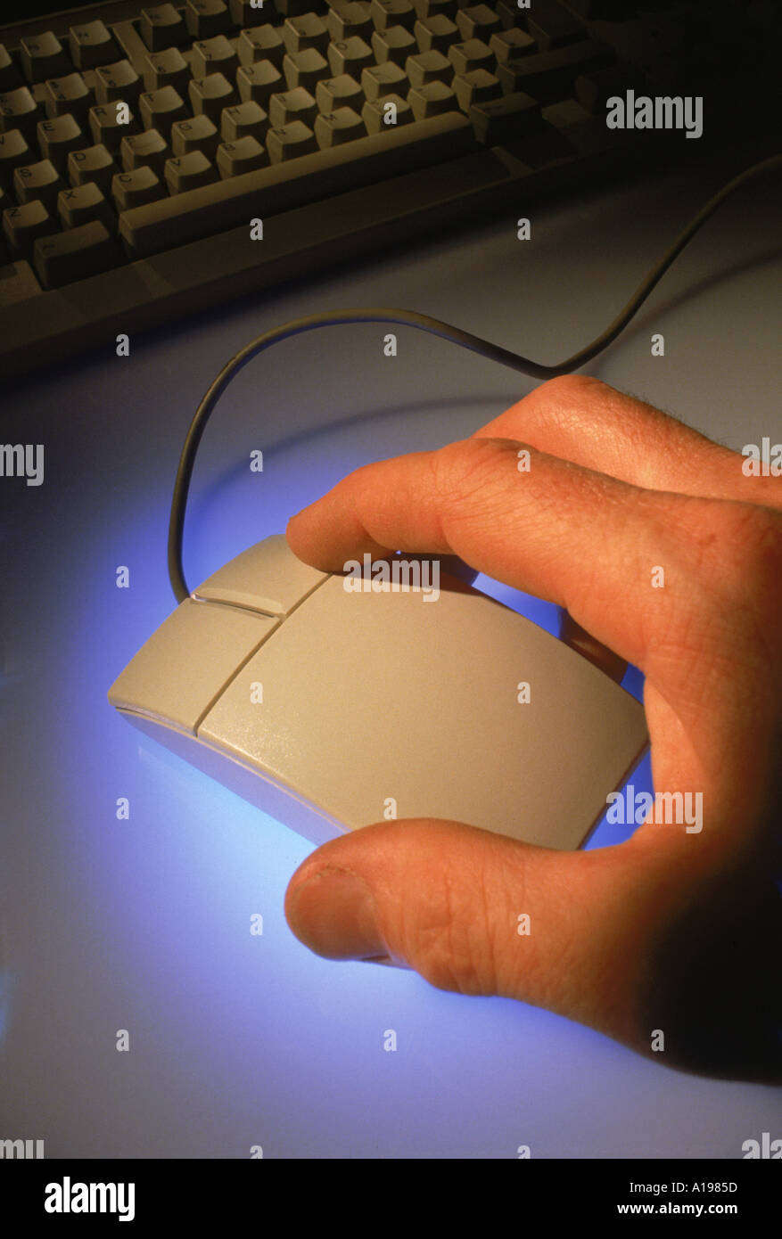 Hand on computer mouse 11 hi-res stock photography and images - Alamy
