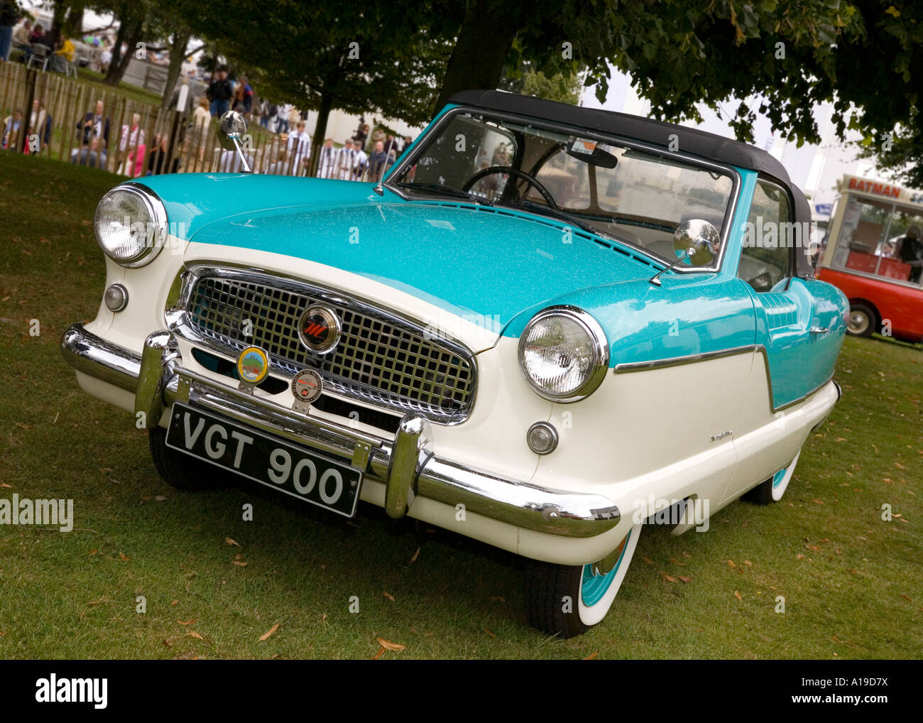 Nash metropolitan car hi-res stock photography and images - Alamy