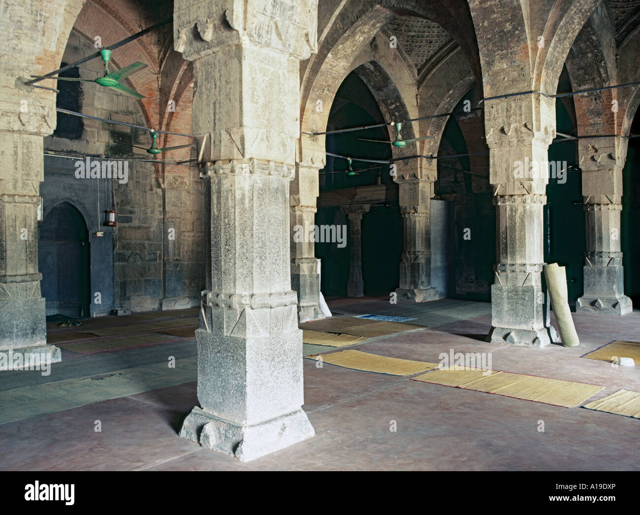 Sona hi-res stock photography and images - Alamy