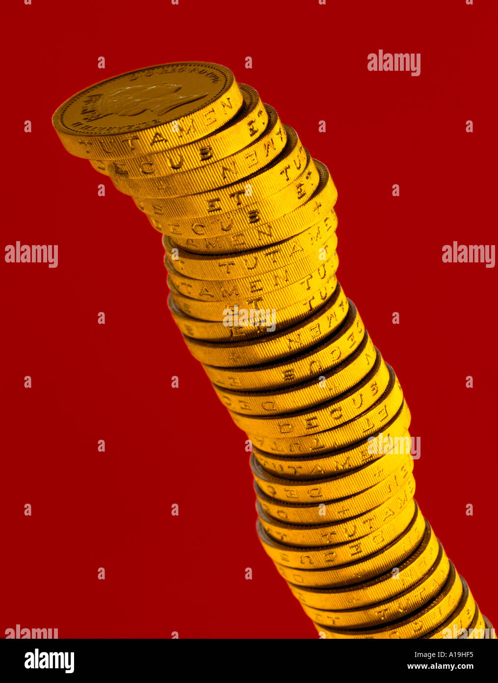 British money gold coin image hi-res stock photography and images - Alamy