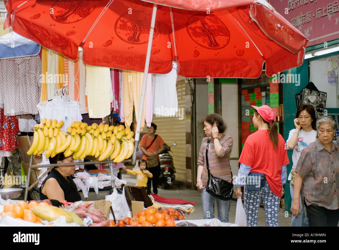 Macau People Shopping In Outdoor Street Market China Stock Photo - Alamy