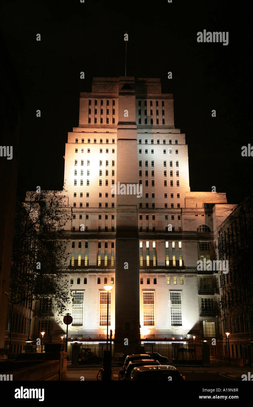 London senate house hi-res stock photography and images - Alamy