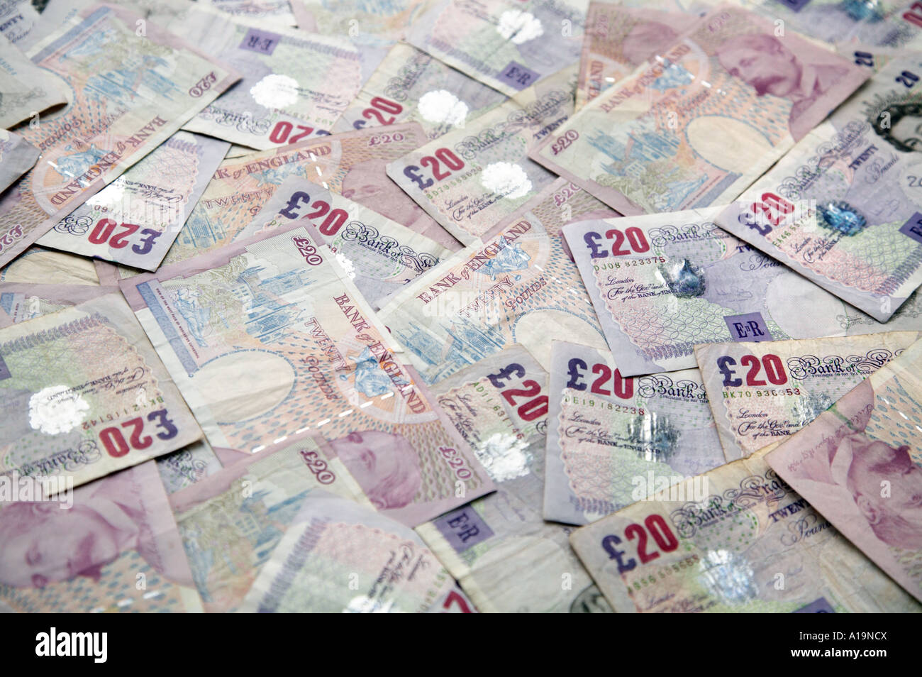 UK cash twenty pound notes Stock Photo - Alamy