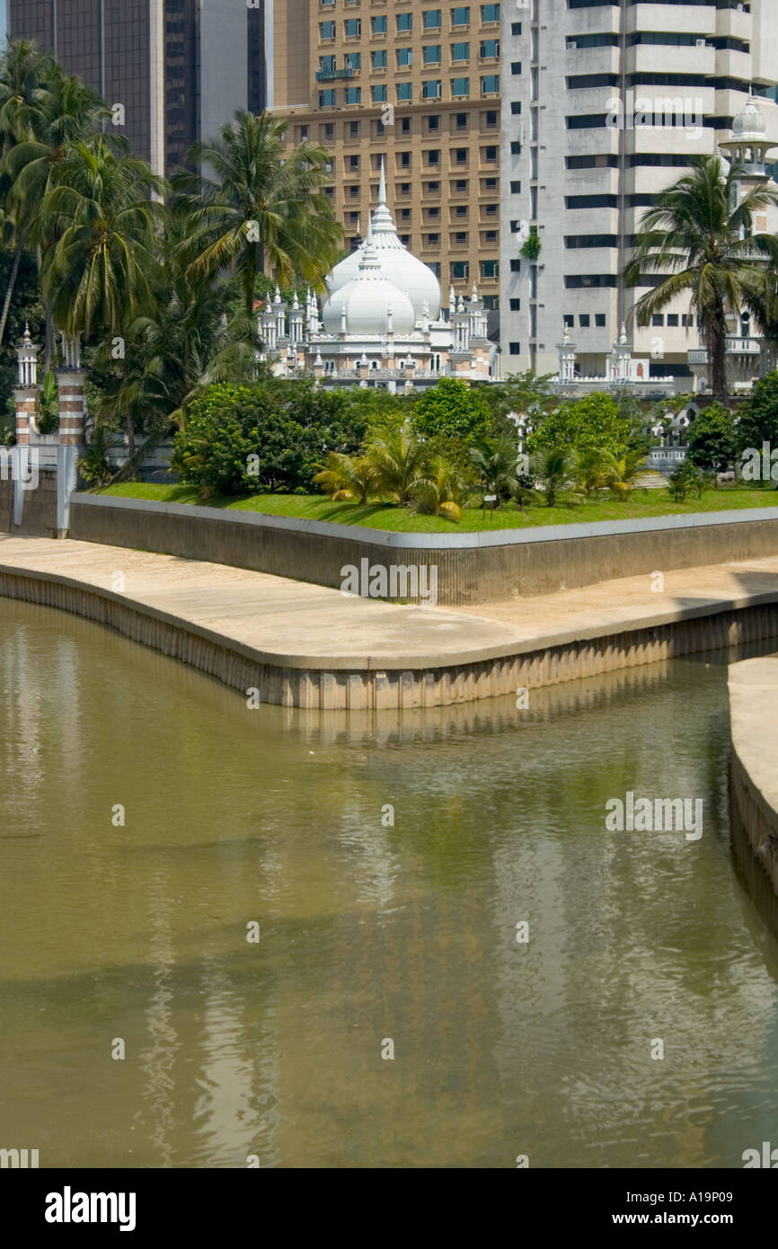 Confluence of the Klang and Gombak rivers sits mosque Masjid Jamek ...