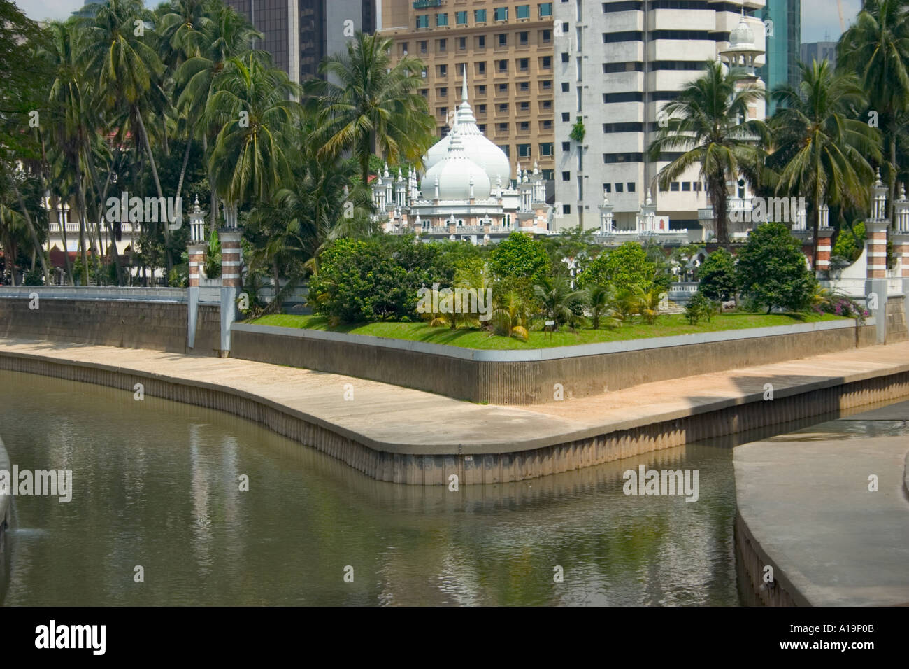 Confluence of the Klang and Gombak rivers sits mosque Masjid Jamek ...