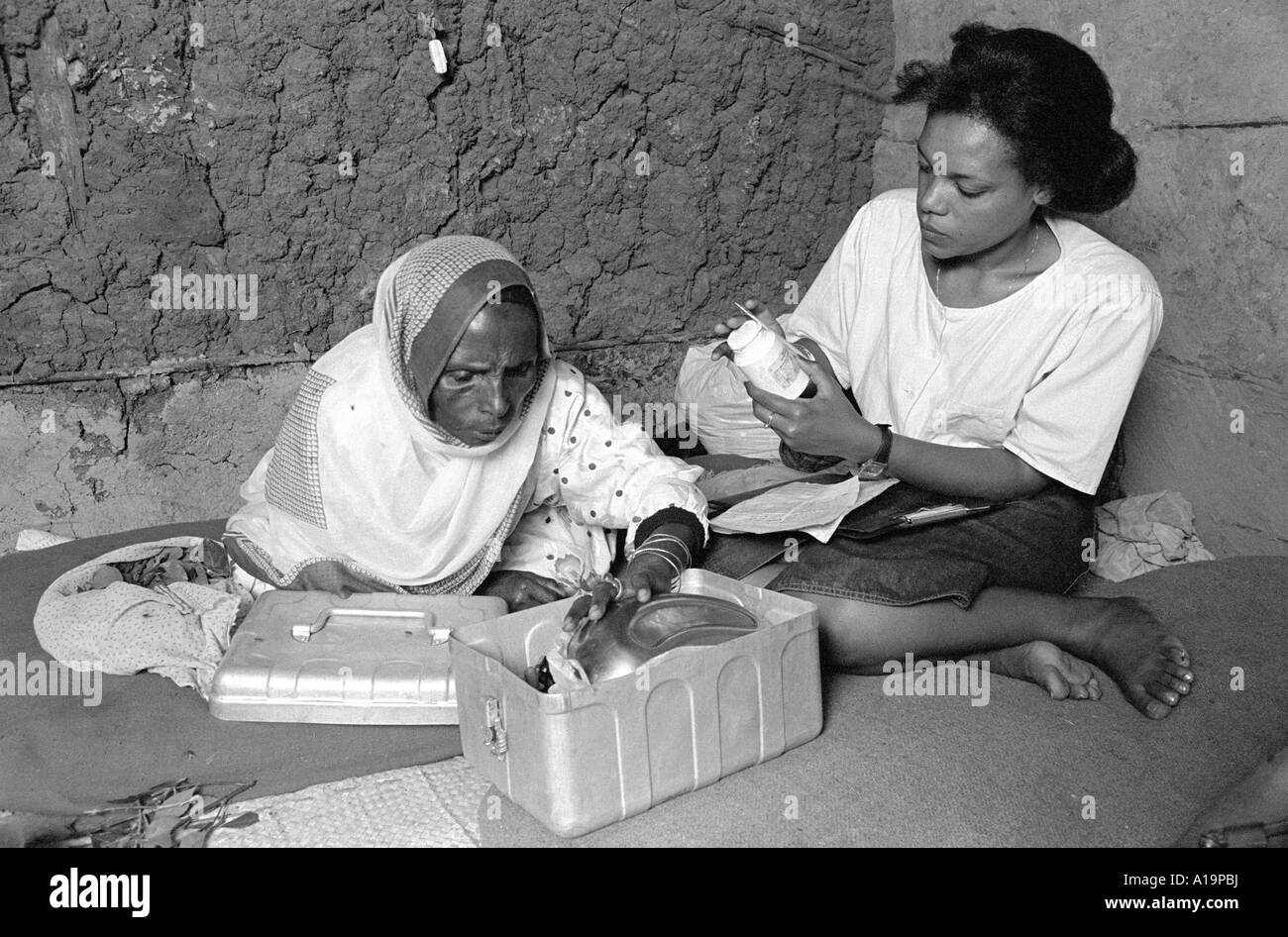 Midwife africa Black and White Stock Photos & Images - Alamy