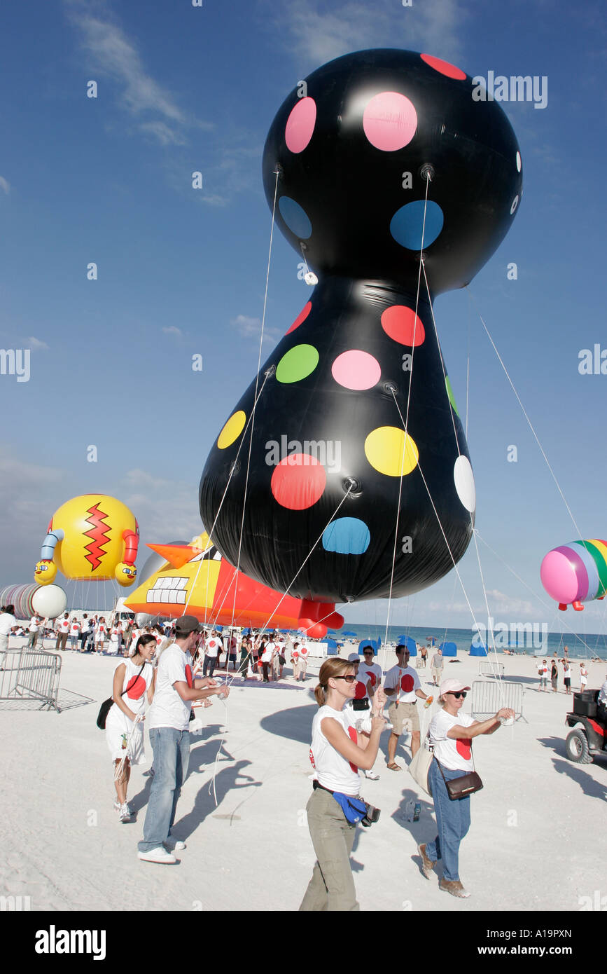 Skywalkers giant blimp parade hi-res stock photography and images - Alamy